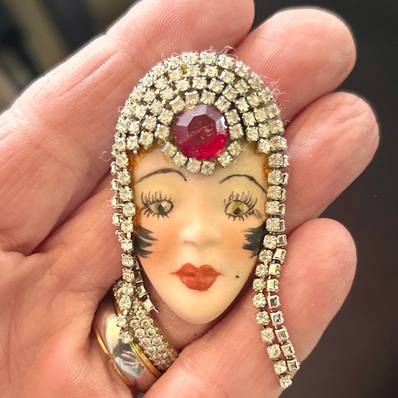 Jewelry | Flapper Girl Brooch | Poshmark